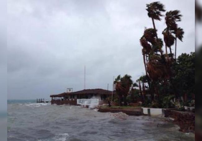Huracán "Erick" intensifica su intensidad ya muy alejado de costas ...