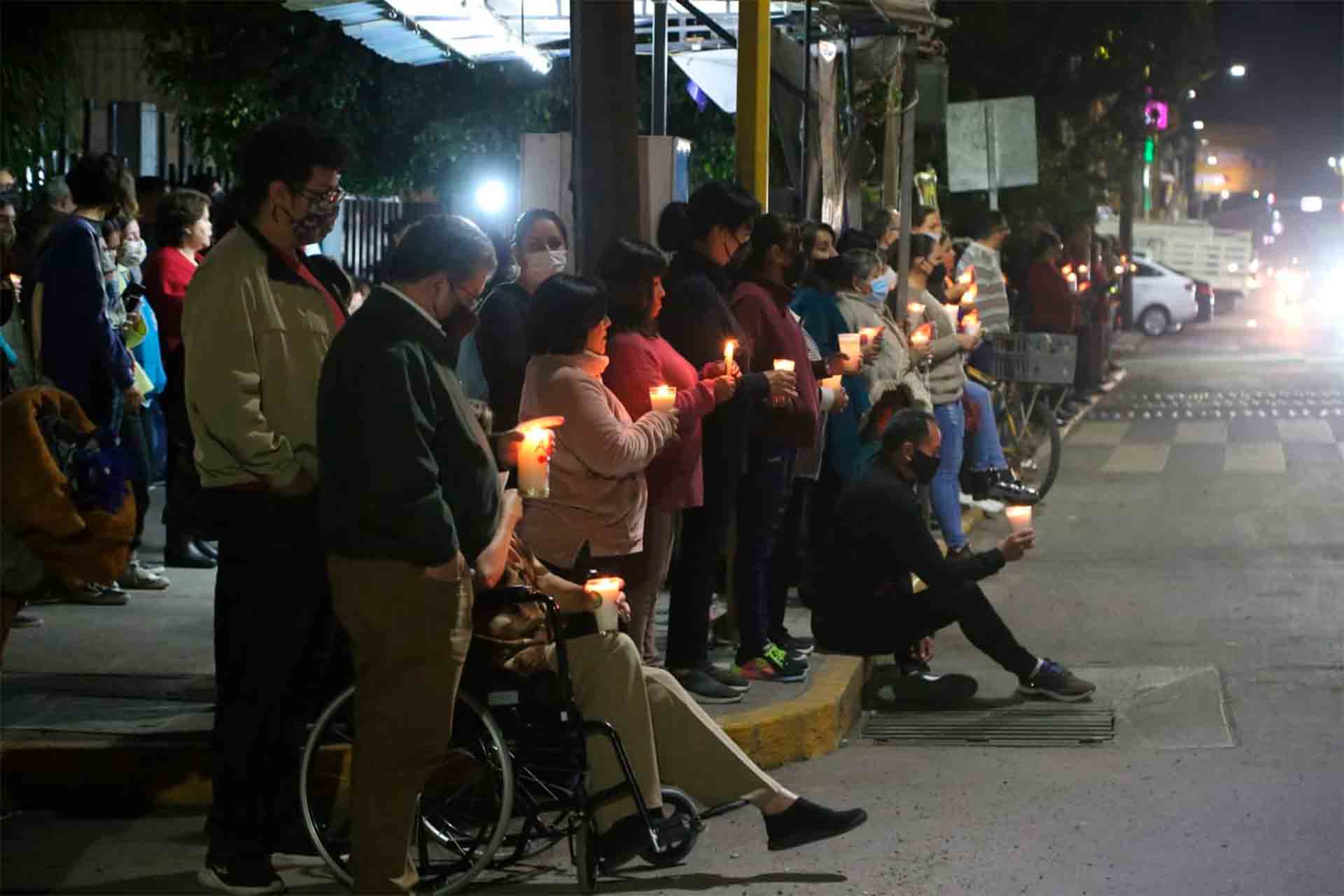 Cientos de personas se sumaron al Rosario en Aguascalientes