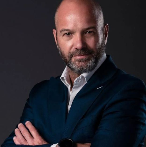 Luis García es invitado para comentar los partidos de la Kings League ...