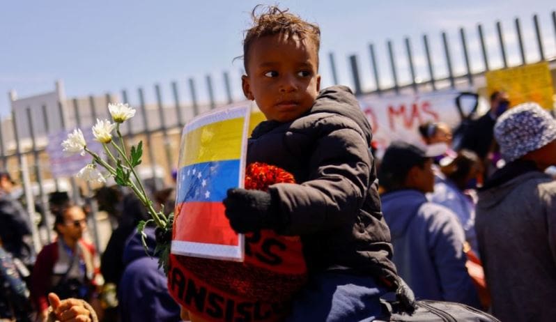 "Aunque no es tu familiar uno se siente triste": dicen migrantes frente ...