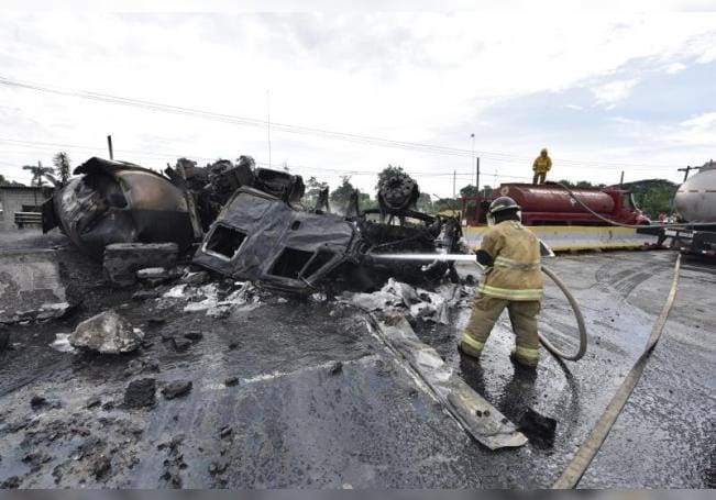 Explosión De Camión Cisterna Deja Cuatro Muertos En El Sureste De ...