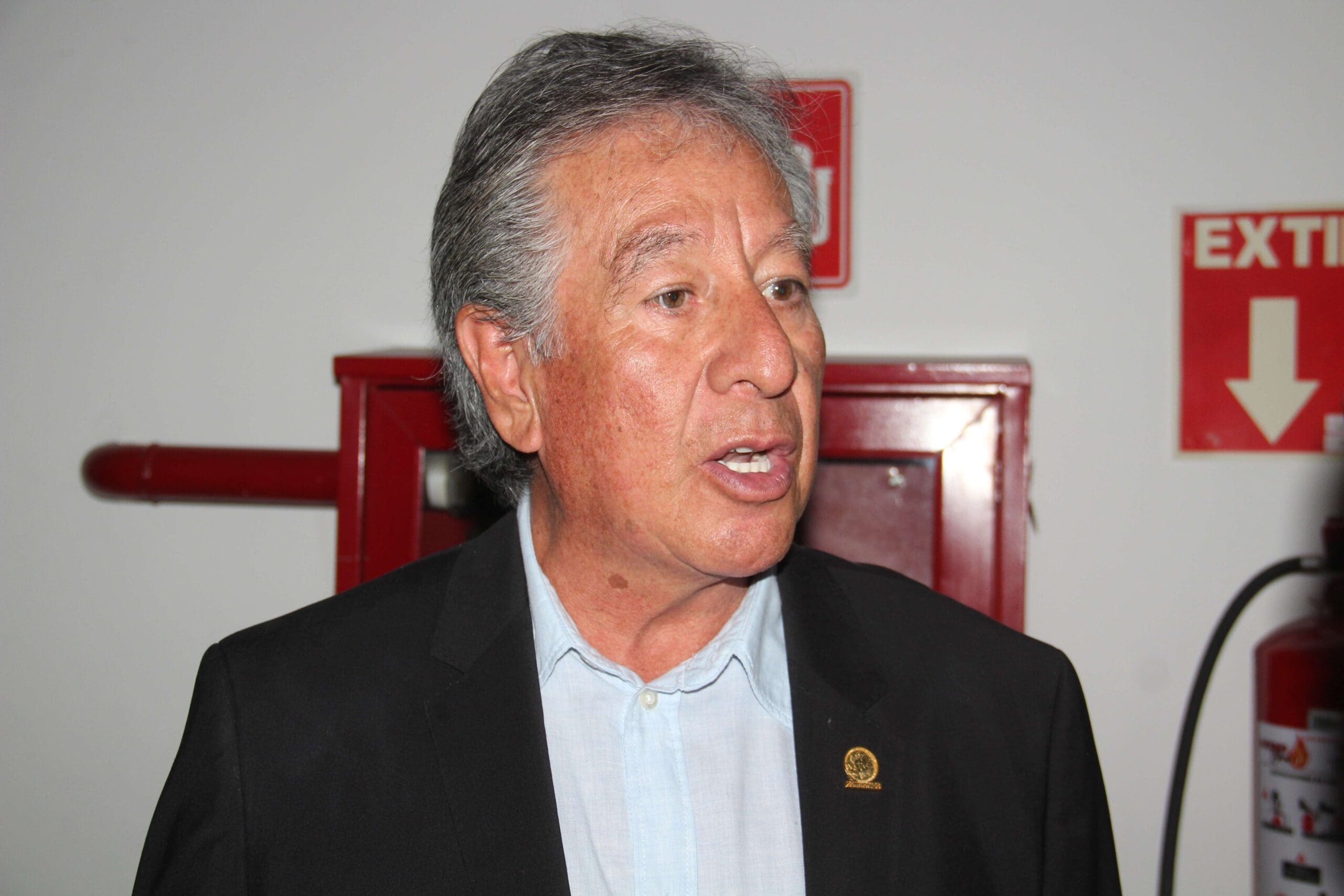 Lamentablemente los delincuentes de Cuello Blanco no reciben penas ...