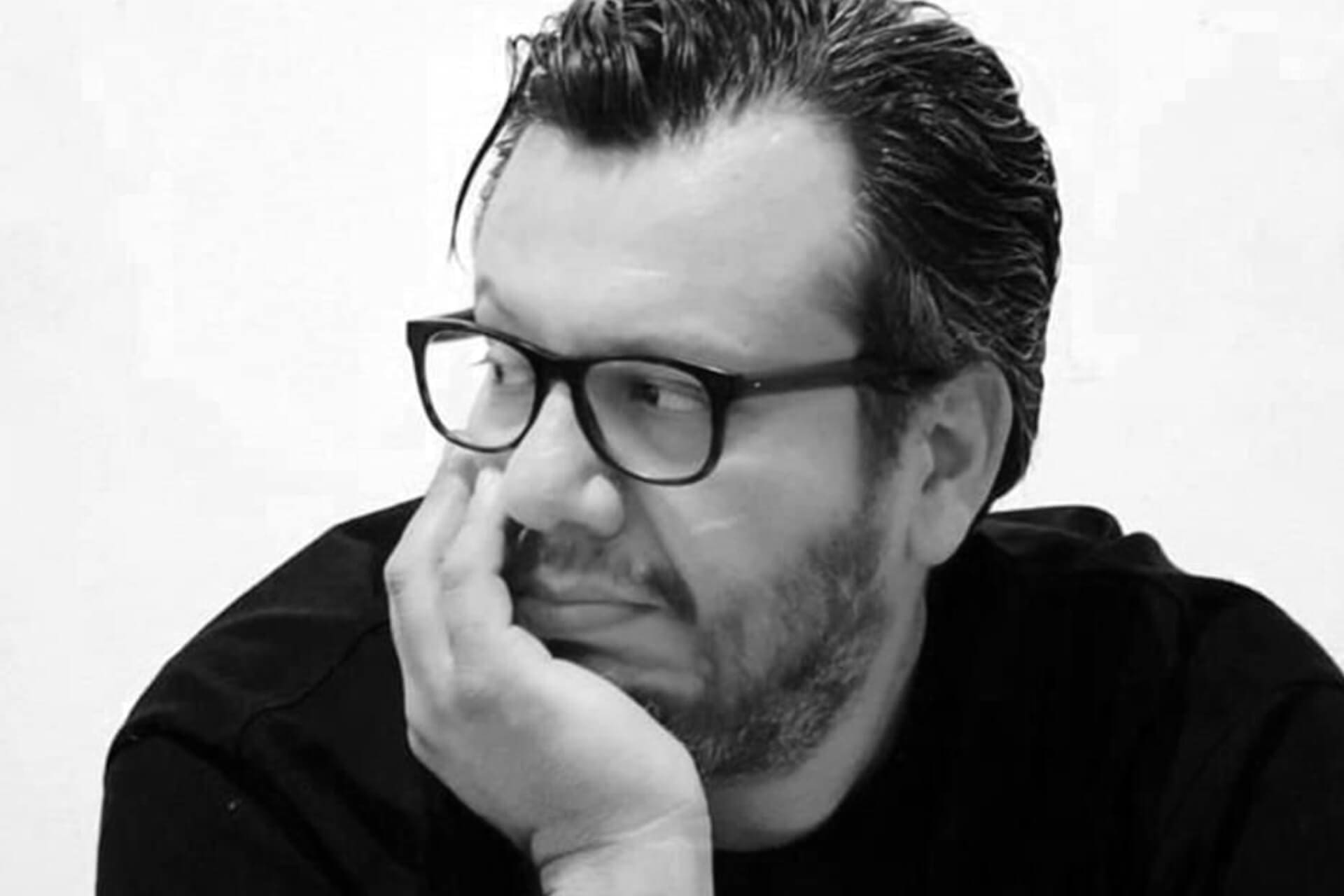A Los 42 Años Muere El Poeta, Traductor Y Editor Iván Trejo | Periodico ...
