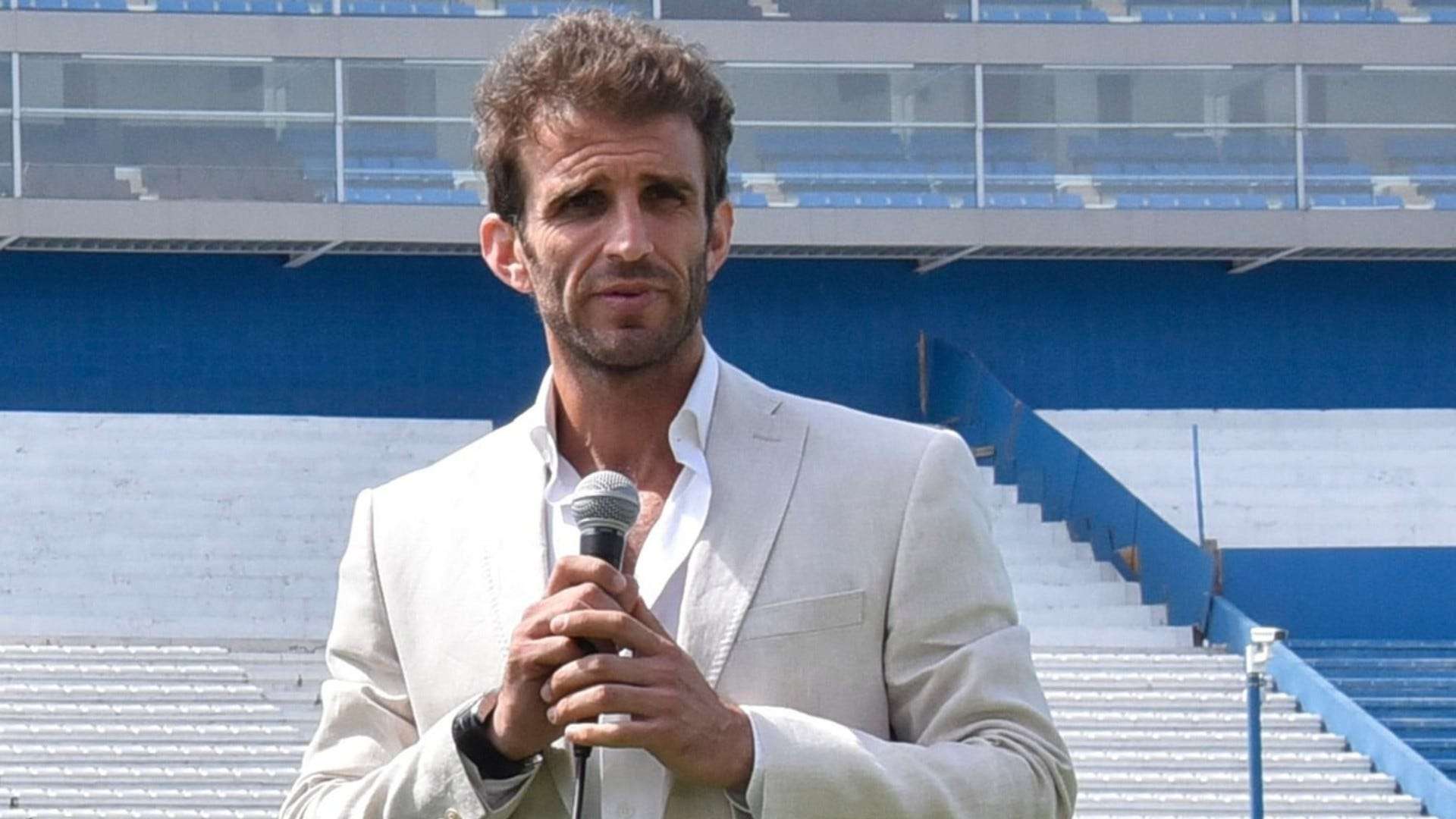 Cruz Azul Hace Oficial La Llegada De Iván Alonso | Periodico ...