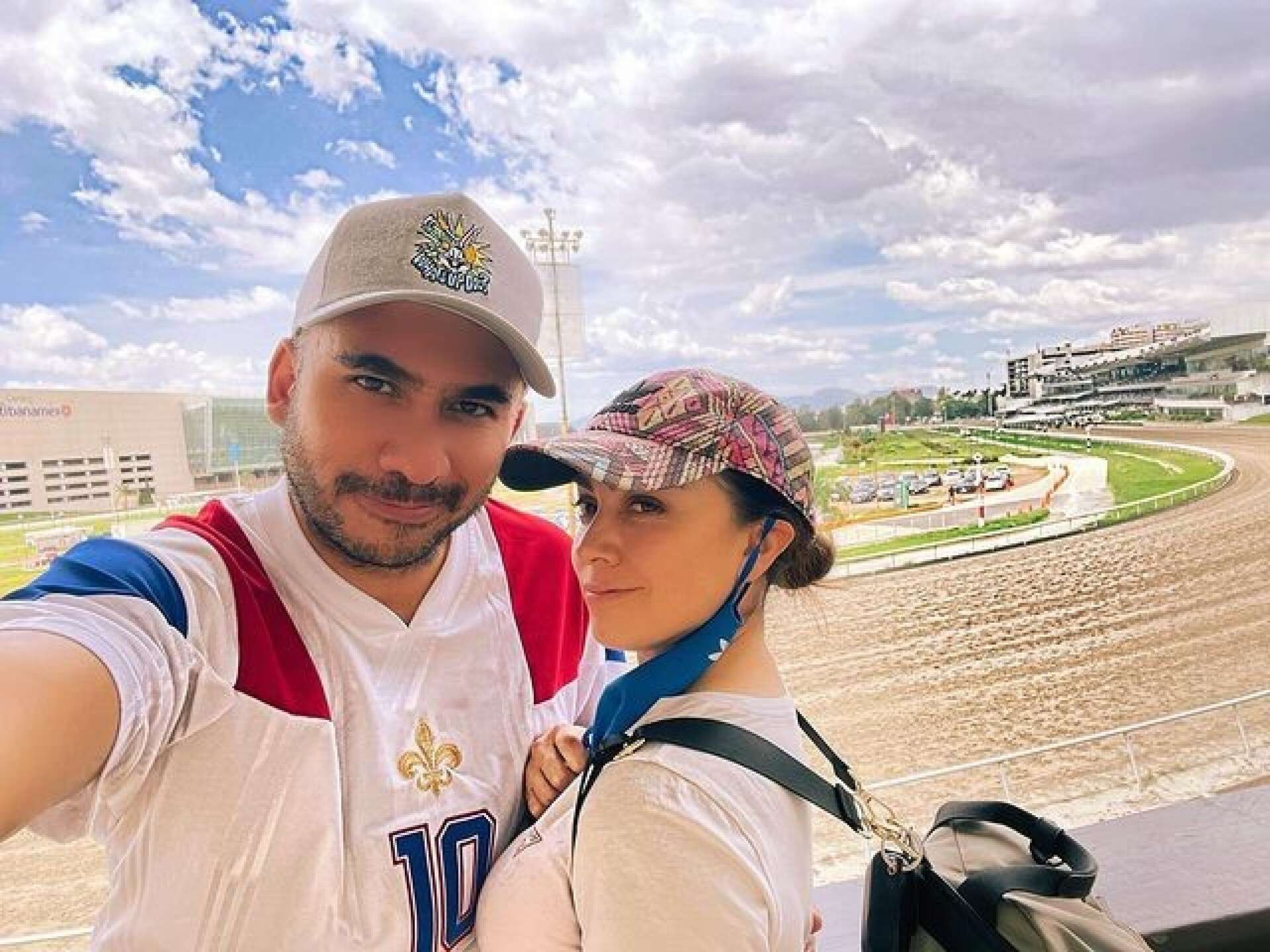 Escorpión Dorado y su esposa Dana celebran 13 años de matrimonio – Periodico Hidrocalido Digital