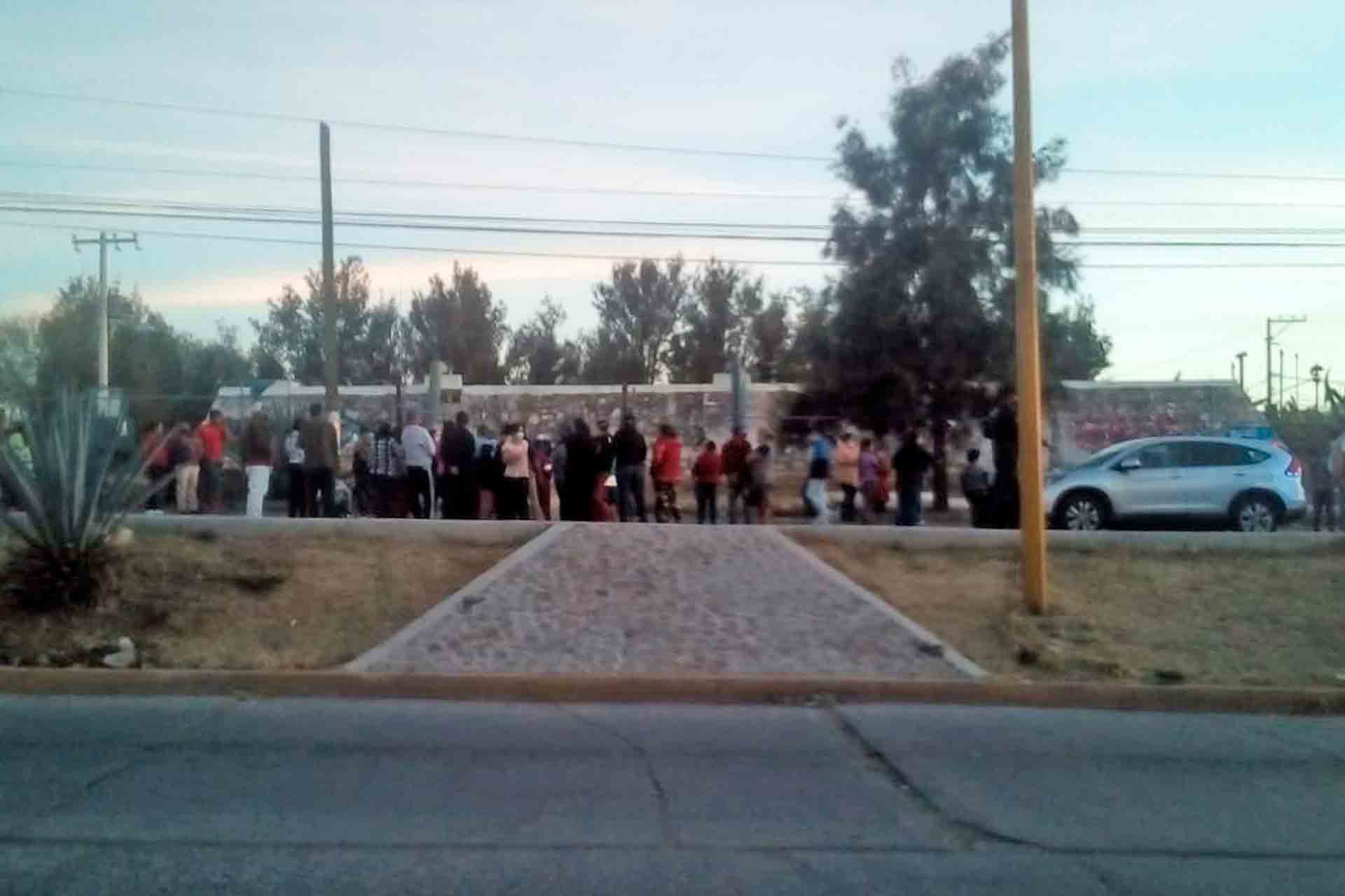 Sin agua desde diciembre en la Rodolfo Landeros | Periodico Hidrocalido ...