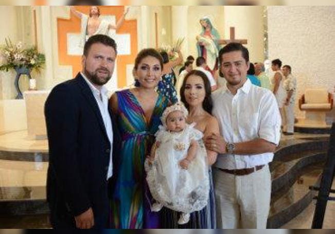 Mier Isabel recibió primer sacramento – Periodico Hidrocalido Digital