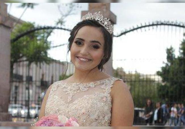 Ana Jimena es quinceañera – Periodico Hidrocalido Digital