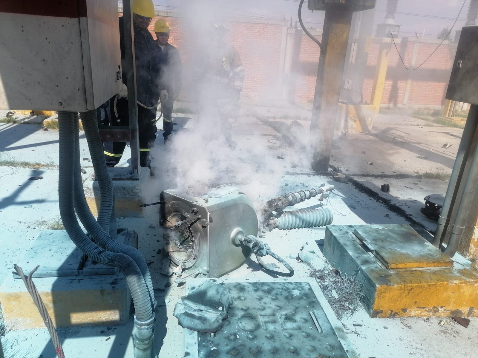 Explota transformador de CFE en Municipio Libre – Periodico Hidrocalido ...
