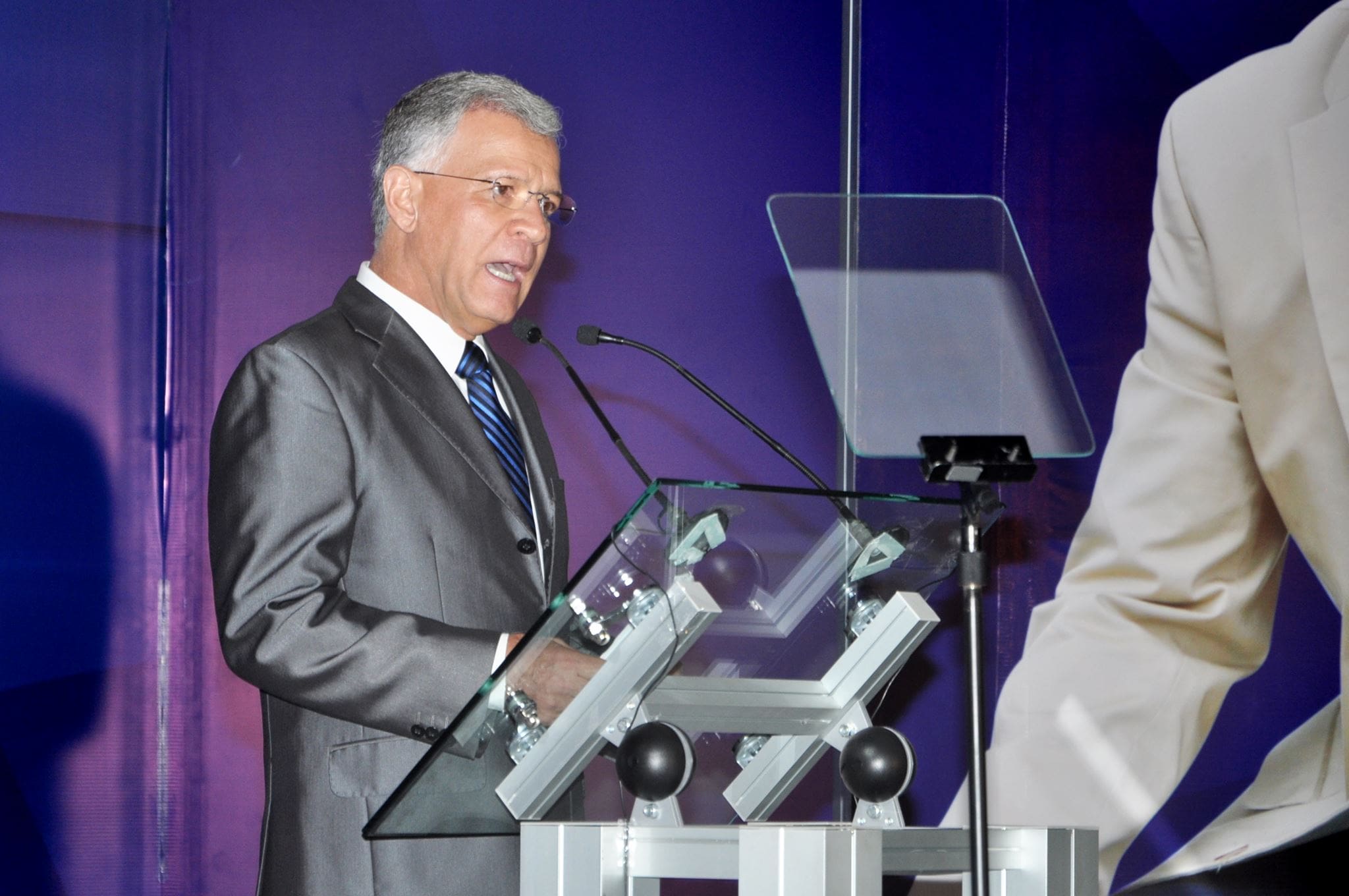 Vetarán narcocorridos en Foro de las Estrellas – Periodico Hidrocalido ...